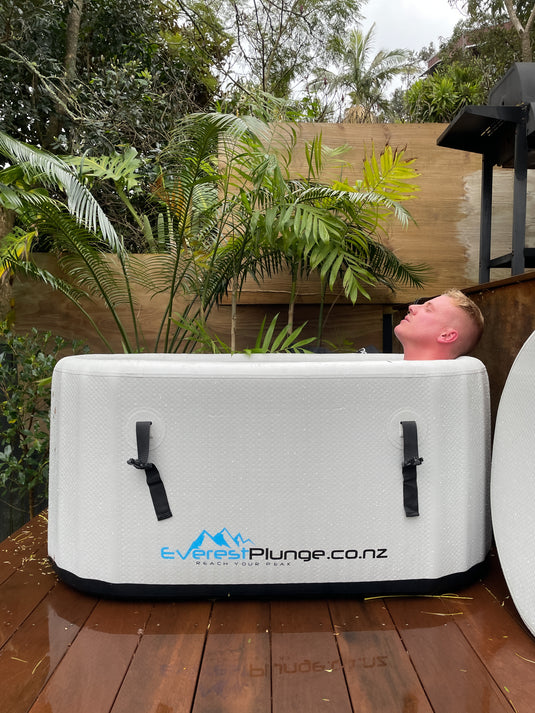 Black Cold plunge + EP1™ 1HP UV Filtered Cooling Motor – Everestplunge